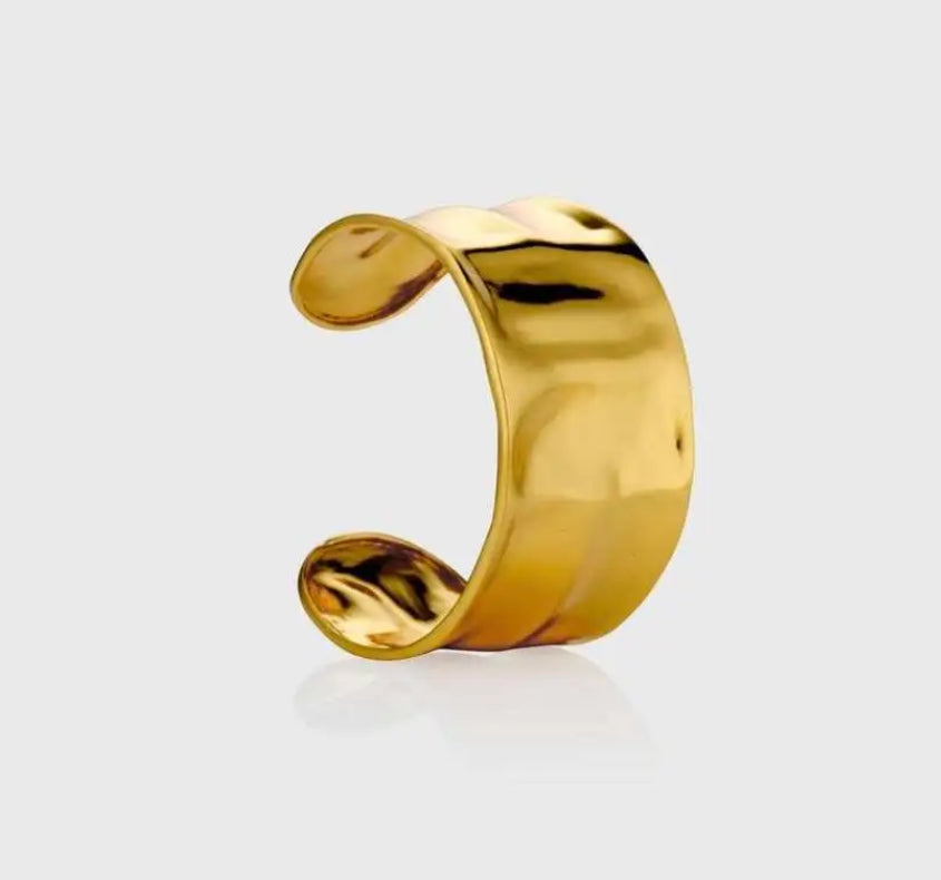 Chloe Cuff Minimal Lady Jewels